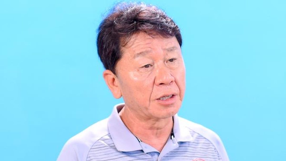 HLV Chung Hae Soung: Cầu thủ Việt Nam xuất ngoại chỉ dự bị thì nên đá V ...