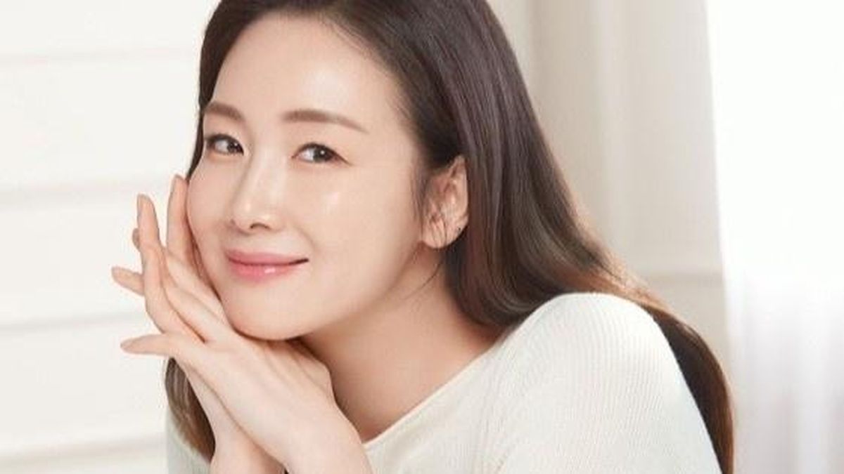 Choi Ji Woo lần đầu chia sẻ về cuộc sống hôn nhân - Tạp chí Tri thức