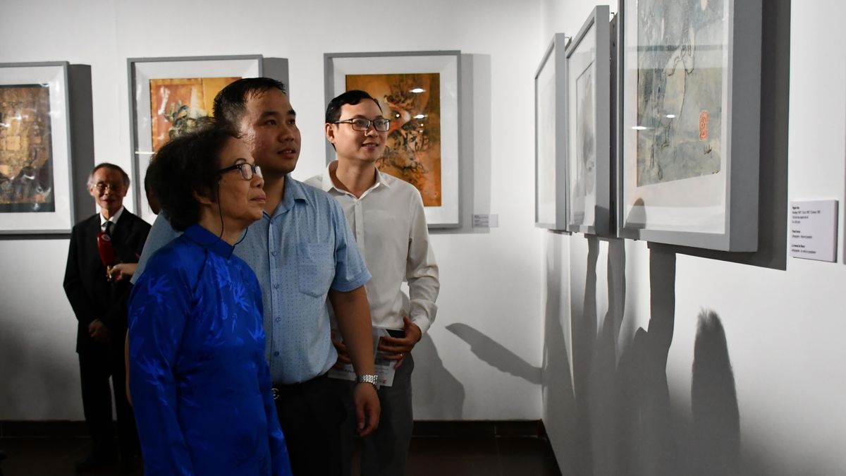 Ấn tượng không gian trưng bày bộ sưu tập Lê Bá Đảng - Báo Đà Nẵng