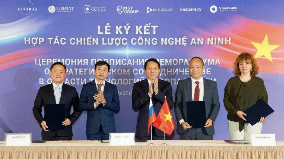 Bộ trưởng Bộ Công an dự lễ ký kết hợp tác công nghệ an ninh tại Liên ...