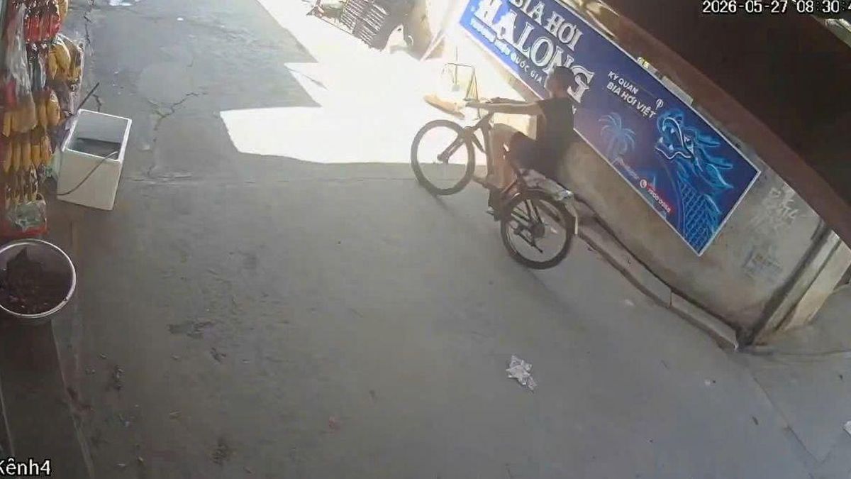 Bé trai tự kỷ mất tích bí ẩn, được tìm thấy dưới chân cầu cách nhà 23km ...