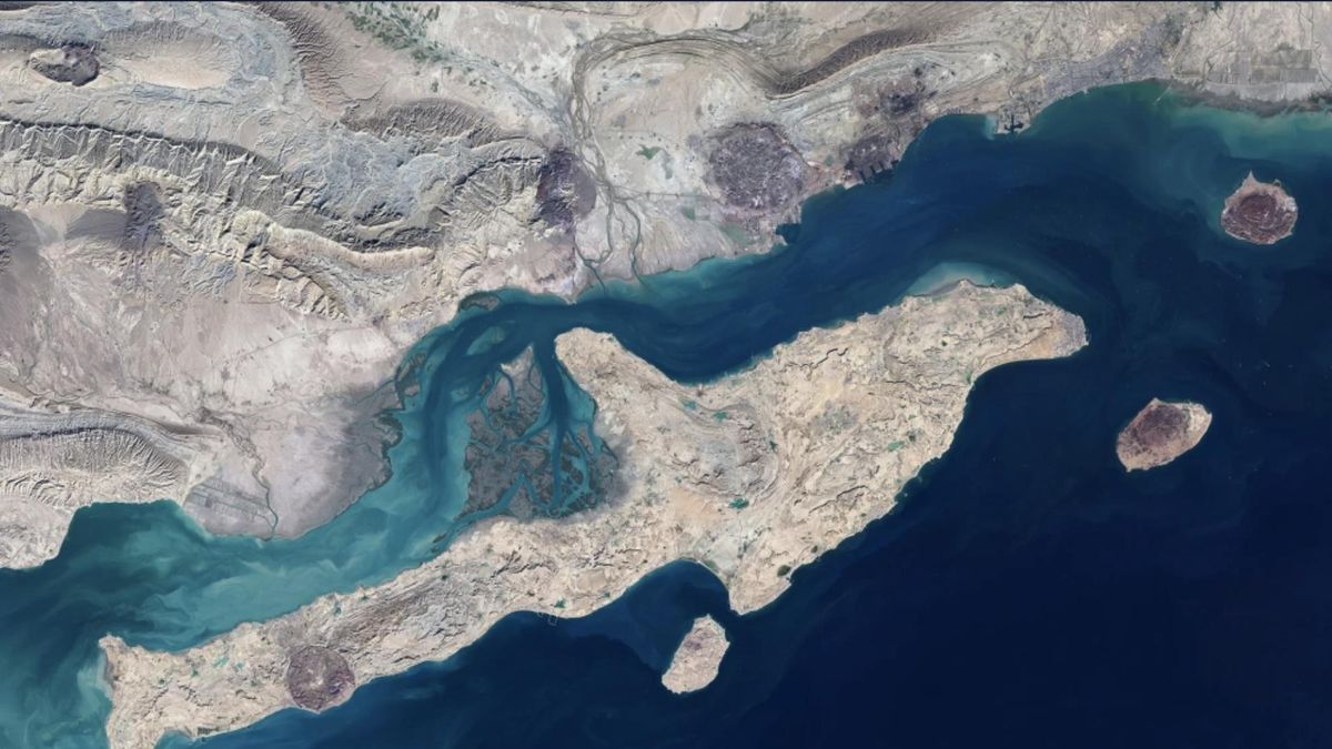 Mỹ tấn công cơ sở UAV, Iran bắn trả căn cứ không quân - Báo VTC News