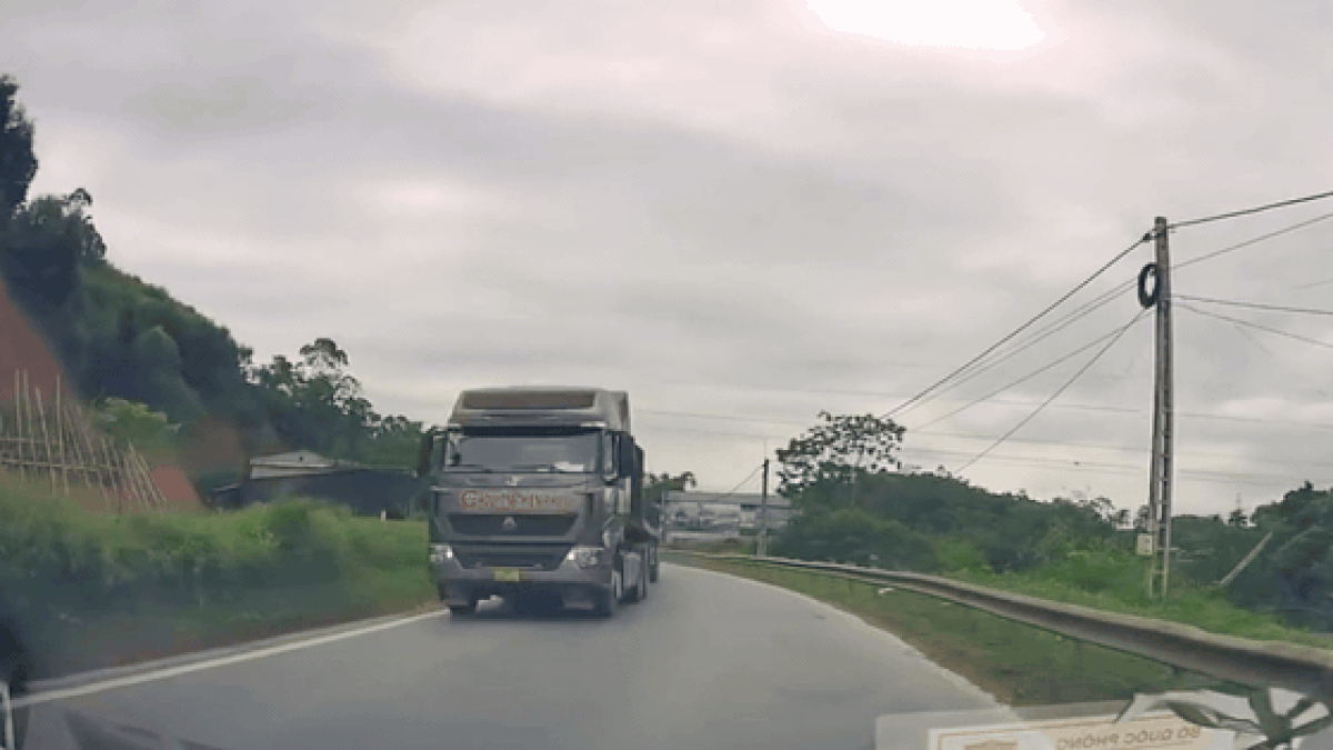 Cục CSGT chỉ ra 'kinh nghiệm sống còn' sau vụ ô tô vượt ẩu bất chấp an ...