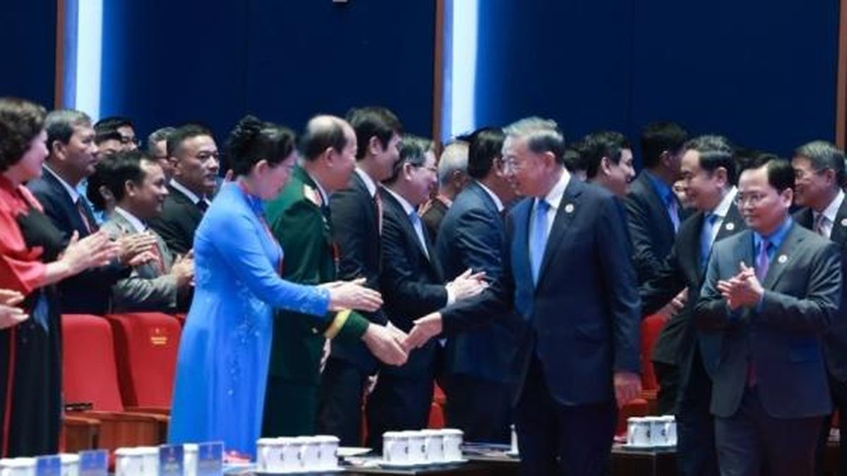 Lãnh đạo Đảng và Nhà nước tham dự Lễ khai mạc phiên trọng thể Đại hội ...