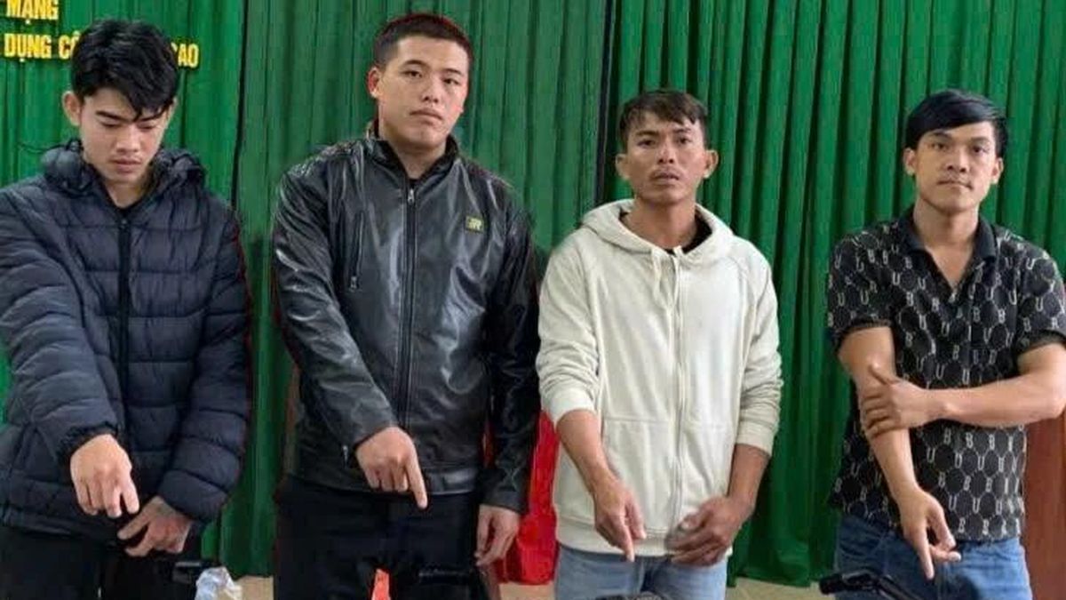 Phá đường dây sản xuất và buôn bán vũ khí quân dụng liên tỉnh - Báo ...