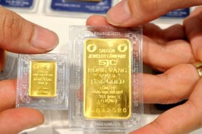 Vàng rơi thẳng đứng xuống 51,5 triệu đồng/lượng, chênh lệch mua – bán ...