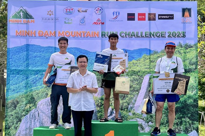 Hơn 1000 VĐV tham gia giải chạy Minh Đạm Mountain Run Challenge 2023 ...