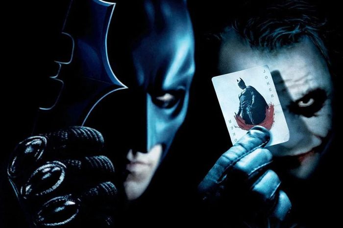 Tại sao Batman: The Dark Knight lại là tượng đài của dòng phim siêu anh ...