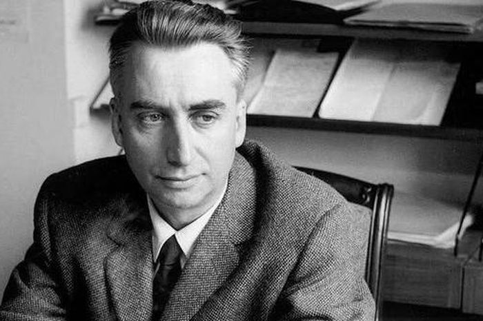 Khám phá thế giới ký hiệu trong cuốn sách kinh điển của Roland Barthes ...