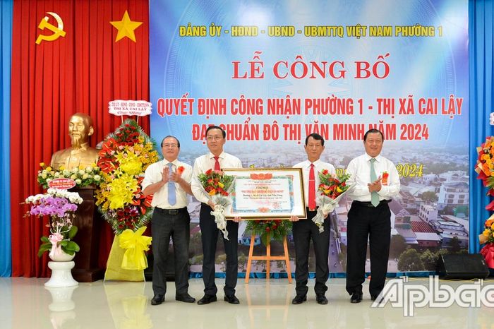 TX. Cai Lậy công nhận phường 1 đạt chuẩn đô thị văn minh - Báo Ấp Bắc