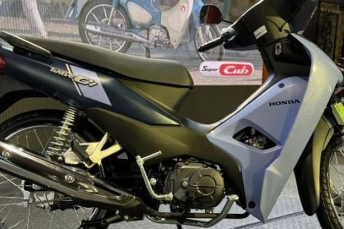 Ra mắt Honda Wave Alpha bản Cổ điển mới và Super Cub C125 màu mới - Tạp ...