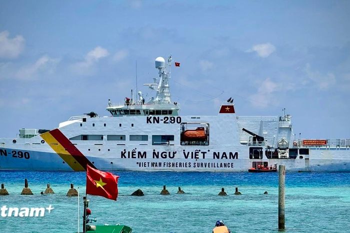 Cận cảnh tàu KN-290 hiện đại, bảo vệ chủ quyền biển đảo của Tổ quốc ...