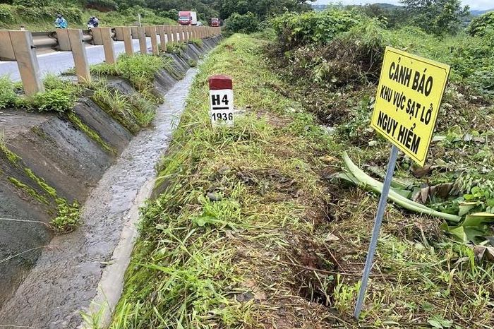 Đắk Nông: Sạt, trượt nghiêm trọng ven Quốc lộ 14 - Báo Xây Dựng