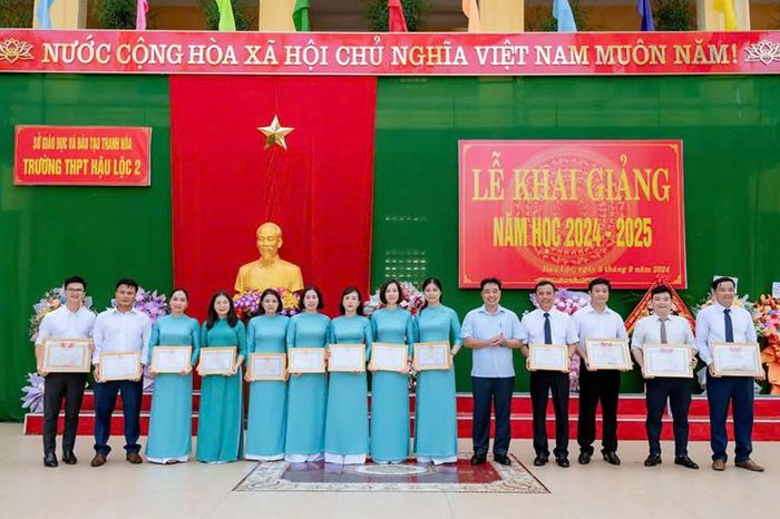 Trường THPT Hậu Lộc 2: 40 năm trang sử tự hào - Báo Thanh Hóa