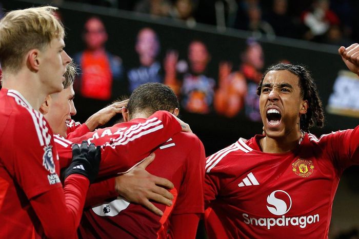 MU đấu với Leicester: Hãy thể hiện đi, Leny Yoro! - Báo VietnamNet