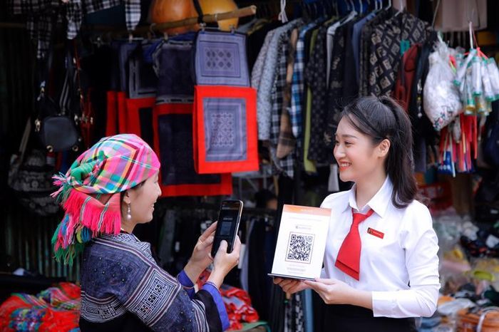 'Ông lớn' ngân hàng đẩy mạnh ứng dụng công nghệ và chuyển đổi số - Tạp ...