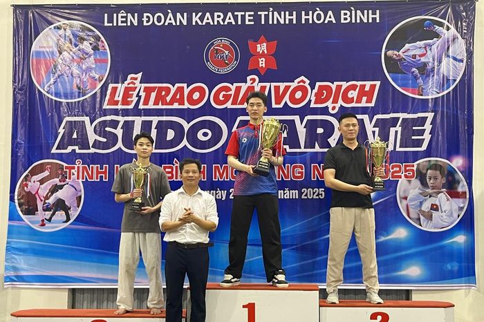 550 vận động viên tranh tài tại Giải vô địch ASUDO Karate tỉnh Hòa Bình ...