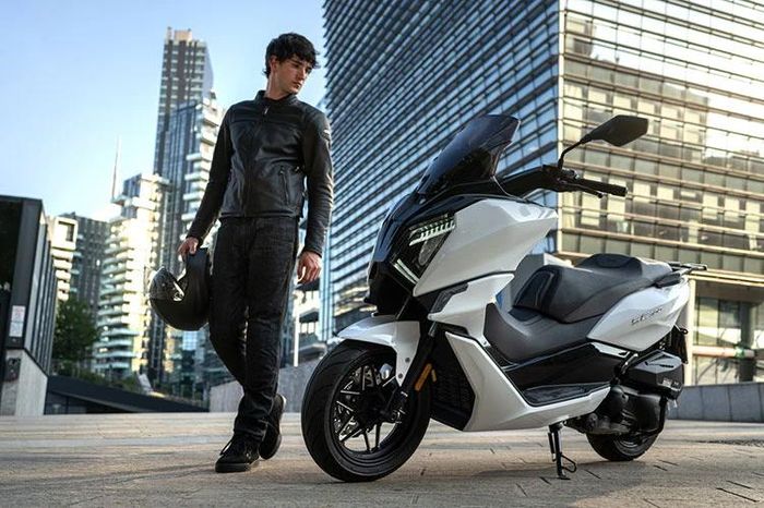 Morbidelli SC300 giá 117,6 triệu, xe ga Ý 'xịn' hơn Honda SH 350i - Báo ...
