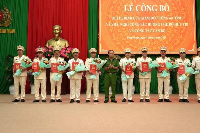 Hàng chục lãnh đạo, chỉ huy Công an tỉnh Bình Thuận xin nghỉ hưu trước ...