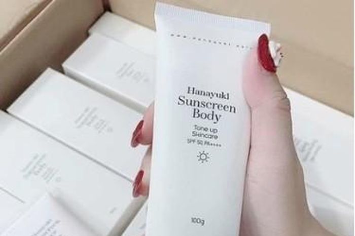 Thu hồi toàn quốc lô kem chống nắng Hanayuki Sunscreen Body - Báo Pháp ...
