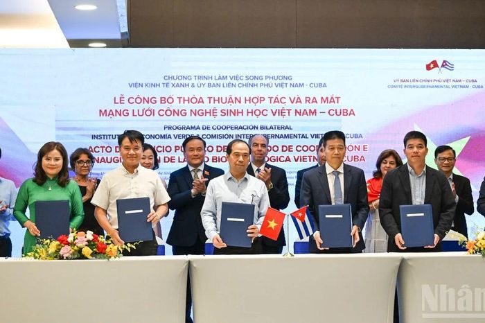 Thúc đẩy hợp tác chiến lược trong lĩnh vực công nghệ sinh học giữa Việt ...