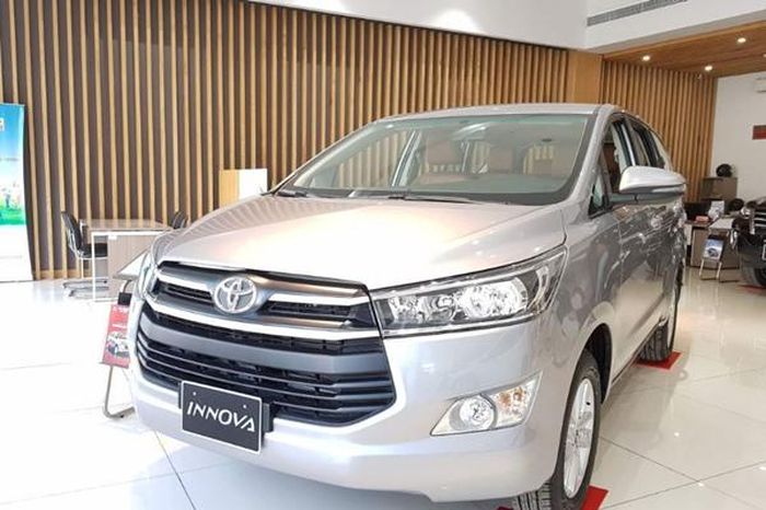 Toyota 'khai tử' Innova mẫu cũ ở Việt Nam - Báo Người Lao Động