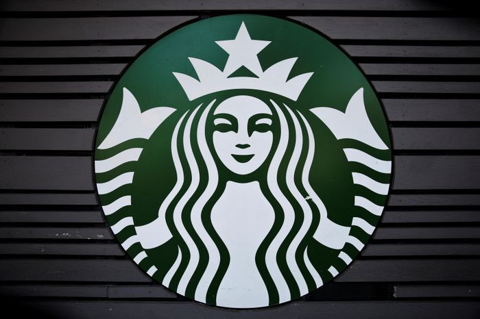 Starbucks sắp đóng 500 cửa hàng - Tạp chí Tri thức