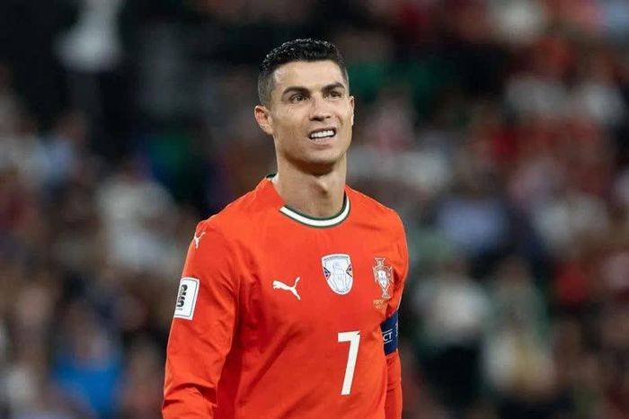Ronaldo hé lộ thời điểm giải nghệ khiến fan tiếc nuối - Tạp chí Doanh ...