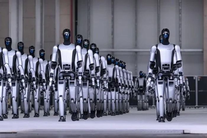 Tin nóng công nghệ 27/11: Trung Quốc triển khai Robot hình người Walker ...