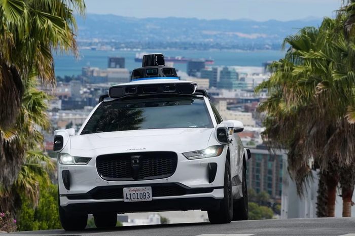 Chú chó cưng bị xe tự hành Waymo gây tai nạn buộc phải an tử - Tạp chí ...