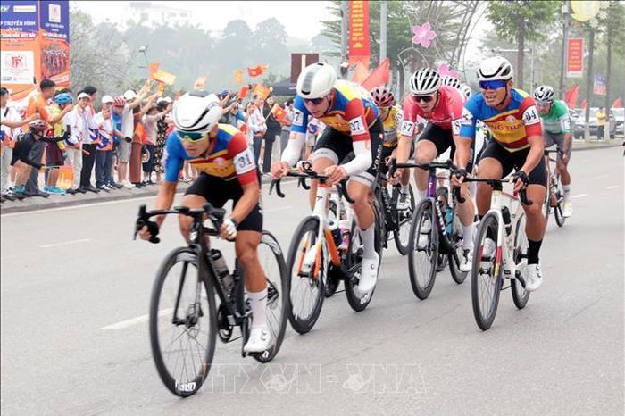 Khởi tranh giải đua xe đạp toàn quốc HTV Cup 2026 - Báo Tin Tức TTXVN
