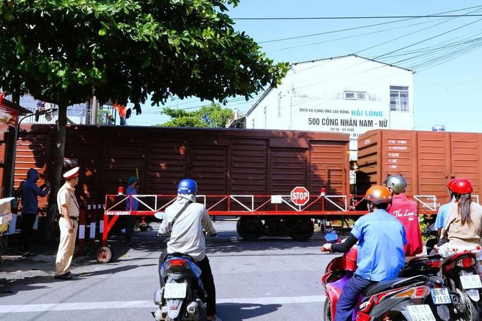 Đề nghị điều chỉnh lịch tàu chạy qua TP Đồng Nai trong 2 khung giờ ngày ...