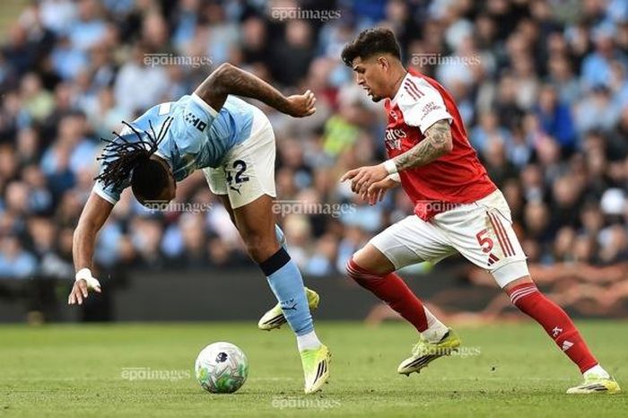 Man City thắng, Arsenal vẫn vô địch - Báo Pháp Luật TP.HCM