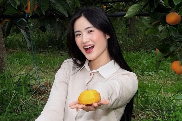 Hoa hậu Ý Nhi khác lạ sau nghi vấn được cầu hôn ở Úc - Tạp chí SaoStar