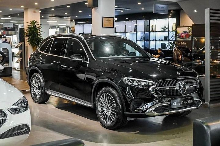 Cận cảnh Mercedes-Benz GLC200 2023, giá bán gần 2,3 tỷ đồng - Báo Thế ...